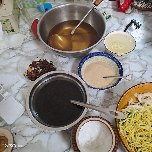 东北担担面怎么做_正宗配方比例是多少-第3张图片-山城妙识
