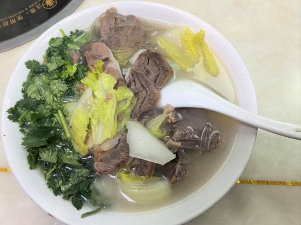 藏书羊肉汤的做法窍门_怎么炖才不膻-第1张图片-山城妙识