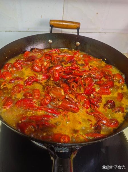 啤酒小龙虾怎么做_啤酒小龙虾的家常做法-第2张图片-山城妙识