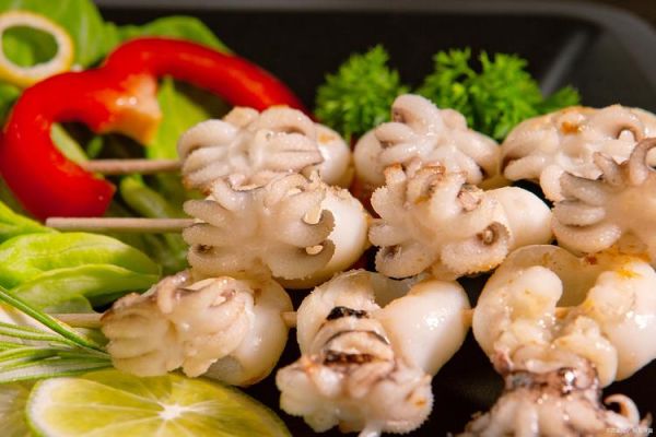 墨鱼仔怎么清洗图解_墨鱼仔清洗步骤图解-第3张图片-山城妙识