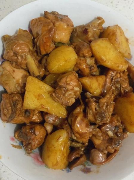 炖鸡腿土豆怎么做好吃_炖鸡腿土豆需要多久-第3张图片-山城妙识