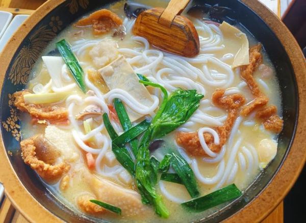 云南过桥米线汤底配方_正宗高汤怎么做-第3张图片-山城妙识