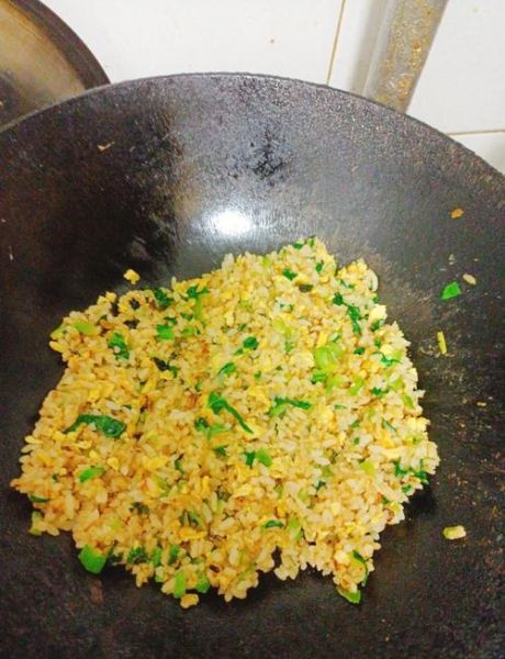 家常炒饭怎么炒好吃_炒饭粒粒分明的秘诀-第1张图片-山城妙识 家常炒饭怎么炒好吃_炒饭粒粒分明的秘诀-第1张图片-山城妙识