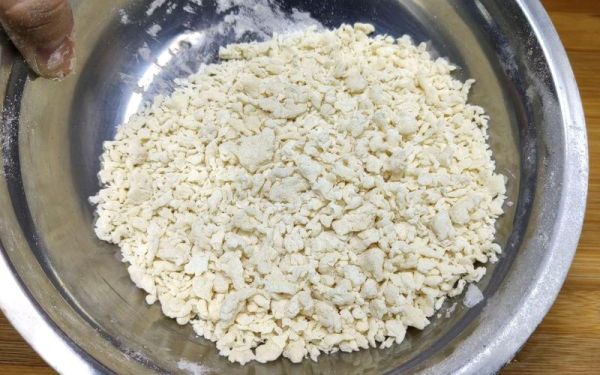 做疙瘩汤用什么水和面_疙瘩汤用冷水还是热水-第2张图片-山城妙识