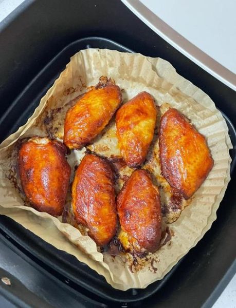 自制烤鸡翅怎么腌制才入味_烤鸡翅用烤箱还是空气炸锅-第1张图片-山城妙识