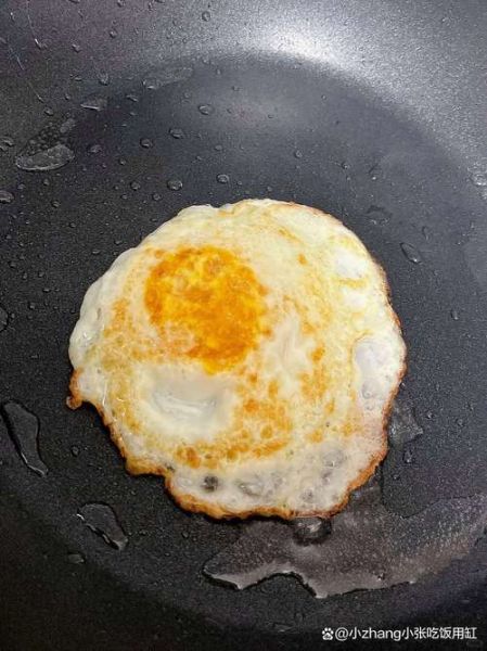 煎荷包蛋用什么油最好_煎荷包蛋用橄榄油还是花生油-第1张图片-山城妙识