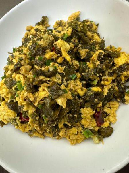 地皮菜炒鸡蛋的危害_孕妇能吃吗-第1张图片-山城妙识