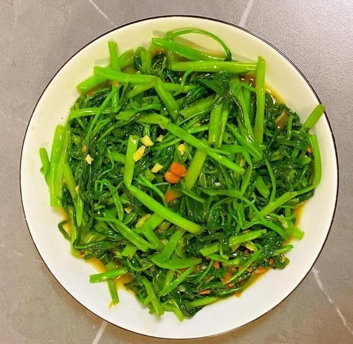 通心菜怎么炒才好吃_通心菜炒前要不要焯水-第2张图片-山城妙识 通心菜怎么炒才好吃_通心菜炒前要不要焯水-第2张图片-山城妙识