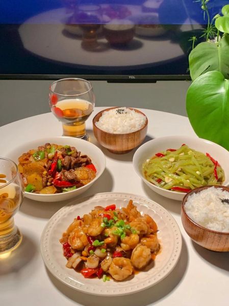 今天晚上吃什么饭菜好_晚餐吃什么简单又营养-第1张图片-山城妙识