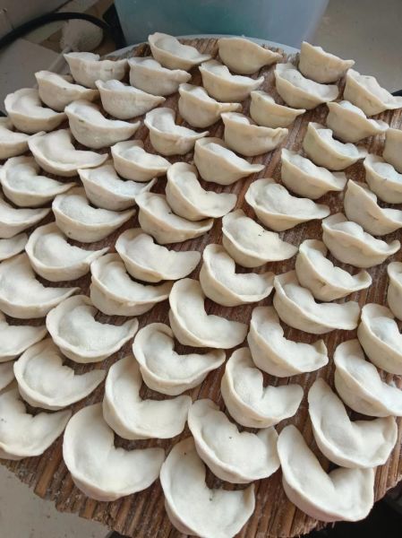 芨芨菜饺子怎么做好吃_芨芨菜饺子馅怎么调才鲜嫩-第2张图片-山城妙识