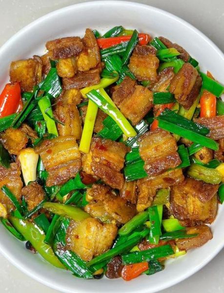 蒜苔回锅肉怎么做_蒜苔回锅肉的家常做法-第3张图片-山城妙识 蒜苔回锅肉怎么做_蒜苔回锅肉的家常做法-第3张图片-山城妙识