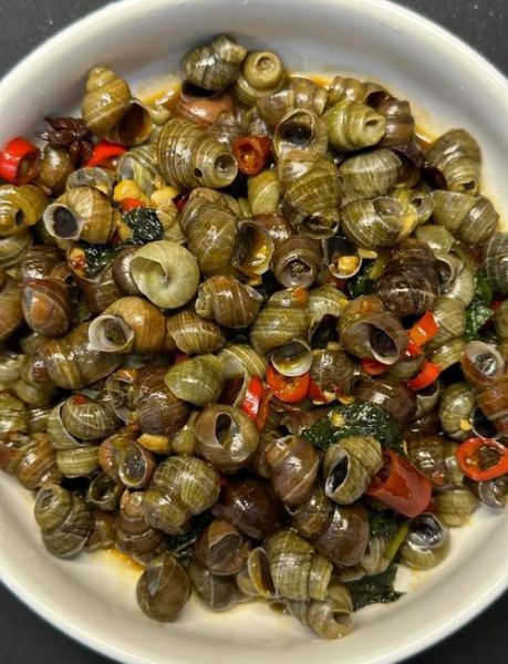 爆炒田螺要不要焯水_焯水时间多久-第2张图片-山城妙识