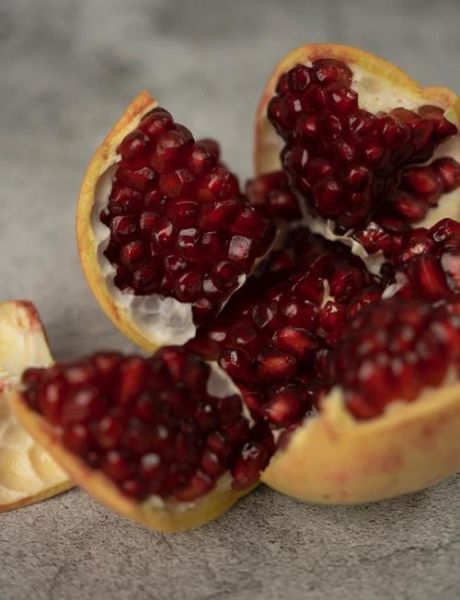 剥石榴最快的方法_石榴怎么剥不脏手-第2张图片-山城妙识