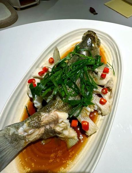 蒸鱼的做法大全视频_清蒸鲈鱼怎么做才鲜嫩-第1张图片-山城妙识