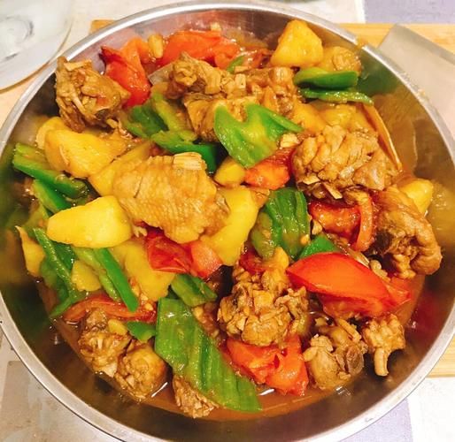 新疆大盘鸡怎么做_正宗做法步骤-第1张图片-山城妙识 新疆大盘鸡怎么做_正宗做法步骤-第1张图片-山城妙识