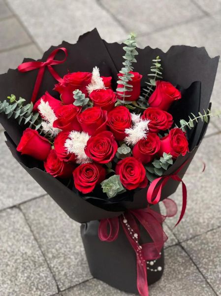 红玫瑰花束图片_如何挑选高清素材-第2张图片-山城妙识