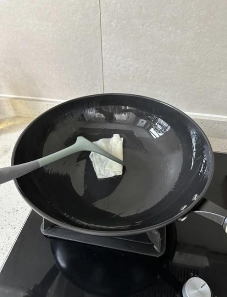 不粘锅怎么开锅_铁锅第一次用怎么处理-第2张图片-山城妙识