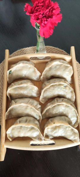 蒸饺的面怎么和_蒸饺皮怎么做才软-第1张图片-山城妙识