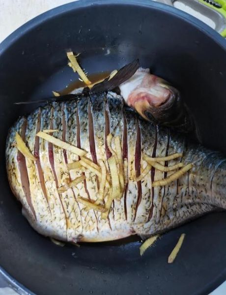 鳊鱼怎么做好吃又简单_鳊鱼家常做法步骤-第1张图片-山城妙识