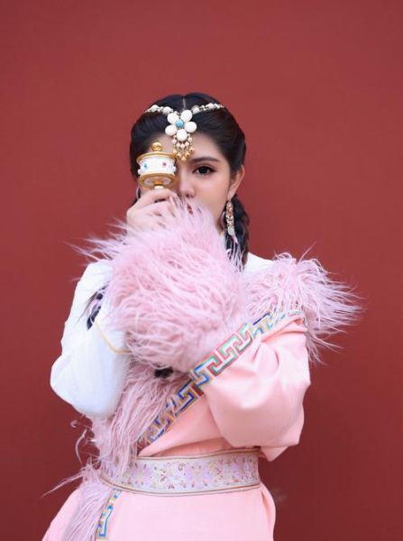 藏族服饰特点_藏族服饰有哪些独特元素-第1张图片-山城妙识 藏族服饰特点_藏族服饰有哪些独特元素-第1张图片-山城妙识