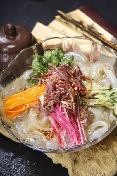 鸡丝拉皮怎么做_鸡丝拉皮热菜版做法-第3张图片-山城妙识