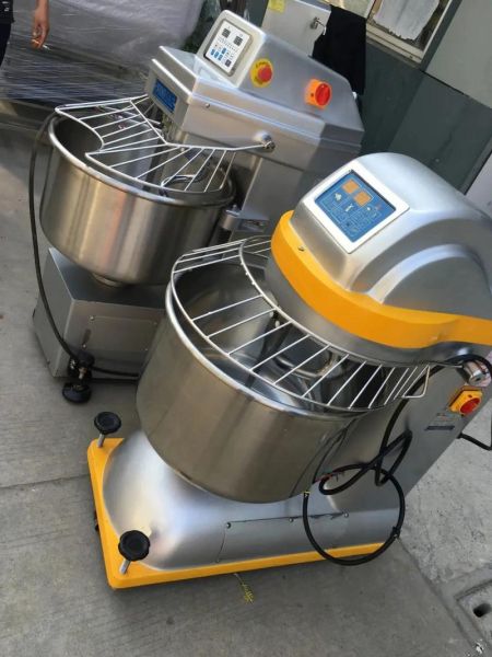 蛋糕机器设备全套多少钱_小型蛋糕生产线价格-第2张图片-山城妙识 蛋糕机器设备全套多少钱_小型蛋糕生产线价格-第2张图片-山城妙识