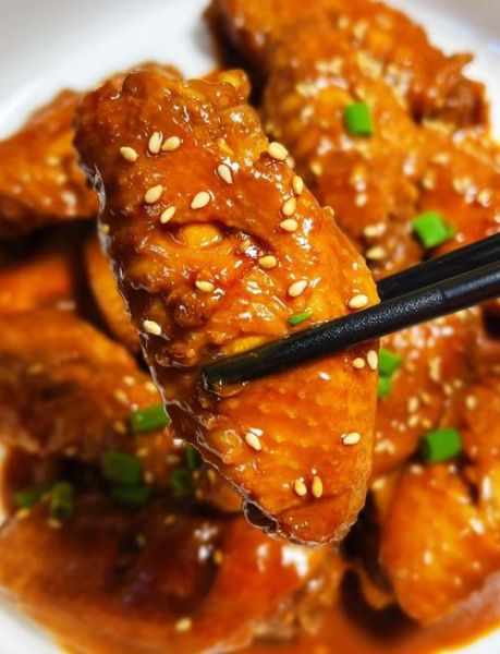 红烧鸡翅怎么做好吃_红烧鸡翅的做法大全-第1张图片-山城妙识