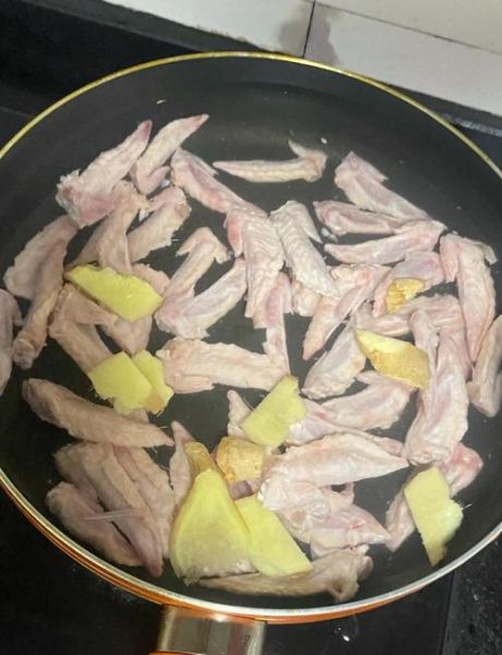 卤水鸡翅尖最正宗的做法_怎么卤才入味-第1张图片-山城妙识