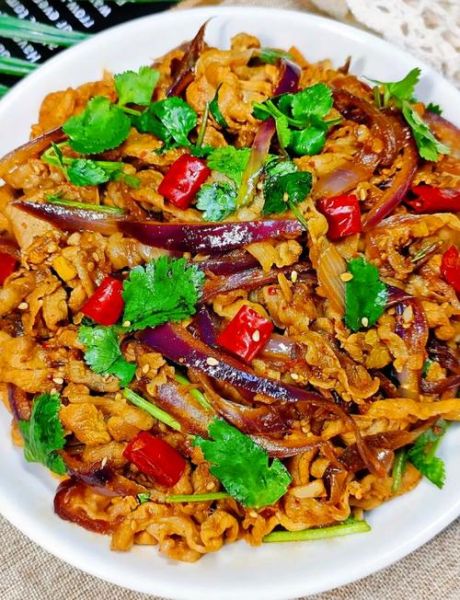 辣椒炒羊肉卷怎么做_辣椒炒羊肉卷热量高吗-第2张图片-山城妙识