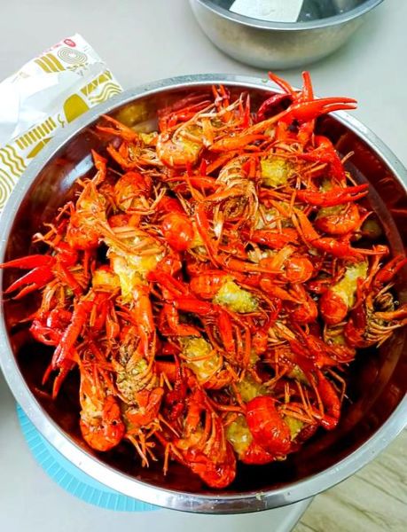 香辣小龙虾图片大全_如何挑选最诱人-第2张图片-山城妙识