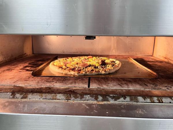 烤箱烤披萨温度和时间_披萨怎么做不糊底-第3张图片-山城妙识 烤箱烤披萨温度和时间_披萨怎么做不糊底-第3张图片-山城妙识