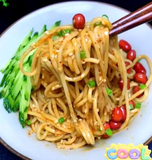 芝麻酱拌面好吃吗_芝麻酱拌面怎么做才香-第1张图片-山城妙识
