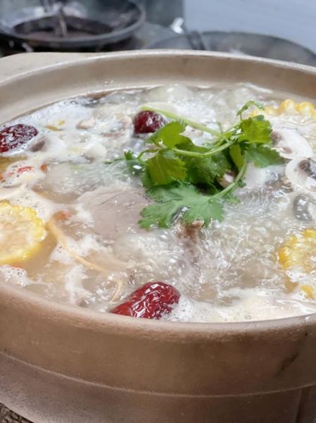 羊肉砂锅怎么做好吃_家常羊肉砂锅的做法步骤-第2张图片-山城妙识