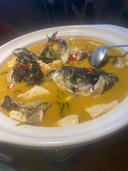 豆腐炖鱼头怎么做_豆腐炖鱼头热量高吗-第3张图片-山城妙识