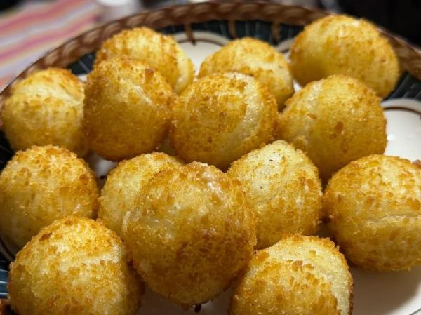 冻汤圆不解冻怎么炸_炸冻汤圆不爆的秘诀-第1张图片-山城妙识