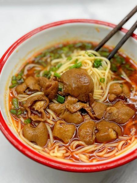 肥肠面最正宗的做法_肥肠面怎么做才好吃-第1张图片-山城妙识 肥肠面最正宗的做法_肥肠面怎么做才好吃-第1张图片-山城妙识