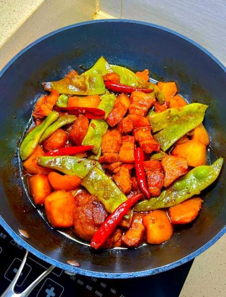 土豆炖豆角肉怎么做好吃_土豆炖豆角肉的家常做法-第1张图片-山城妙识