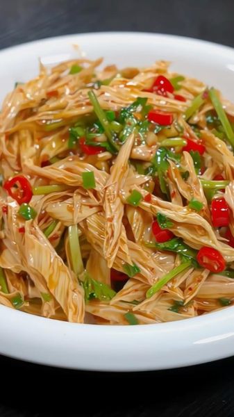 凉拌腐竹需要焯水吗_腐竹焯水时间多久-第3张图片-山城妙识 凉拌腐竹需要焯水吗_腐竹焯水时间多久-第3张图片-山城妙识