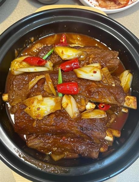 酸菜炖排骨怎么炖好吃又烂_酸菜炖排骨的家常做法-第3张图片-山城妙识