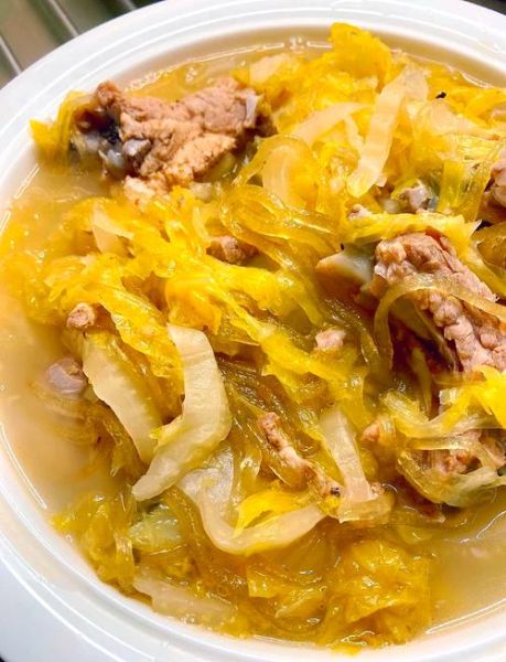 酸菜炖排骨怎么炖好吃又烂_酸菜炖排骨的家常做法-第2张图片-山城妙识