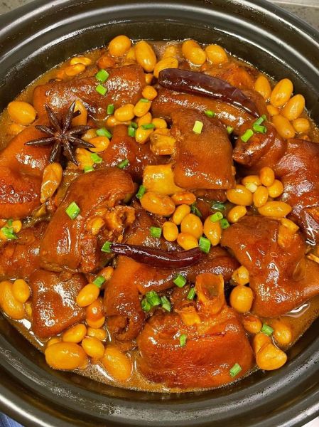 猪脚和什么炖最有营养_孕妇能吃吗-第1张图片-山城妙识