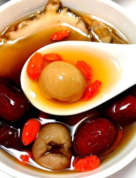 当归炖鸡蛋的做法_当归炖鸡蛋的功效与禁忌-第3张图片-山城妙识