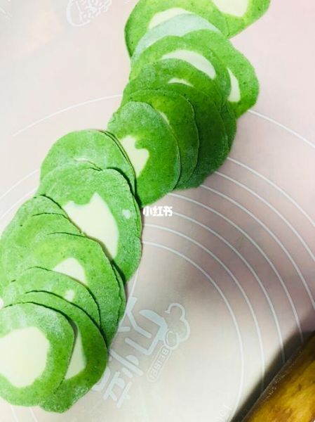 彩色饺子皮怎么做_彩色饺子皮用什么蔬菜汁-第1张图片-山城妙识