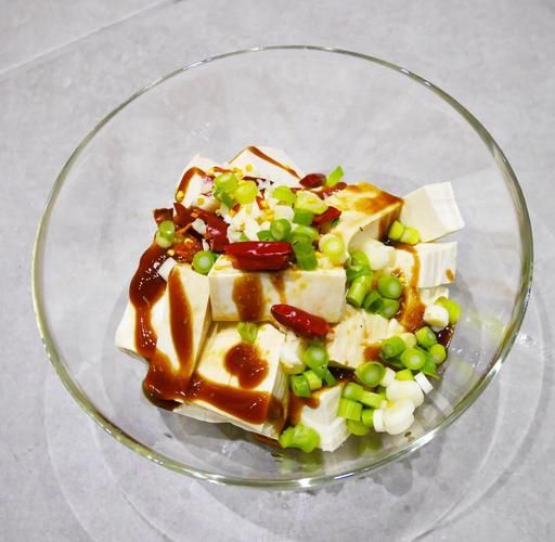 凉拌内酯豆腐需要蒸吗_内酯豆腐凉拌前要不要加热-第1张图片-山城妙识