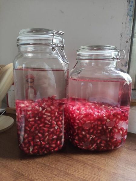 石榴泡酒的做法比例_石榴酒用什么酒最好-第1张图片-山城妙识 石榴泡酒的做法比例_石榴酒用什么酒最好-第1张图片-山城妙识