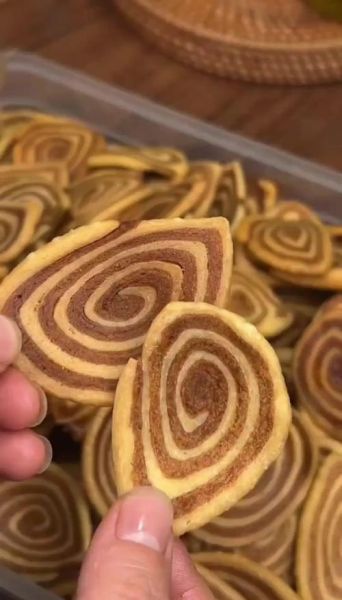 猫耳朵怎么做好吃_咸酥脆猫耳朵做法大全-第1张图片-山城妙识