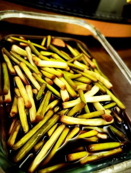 泡蒜苔的做法大全_蒜苔怎么腌制才脆-第1张图片-山城妙识