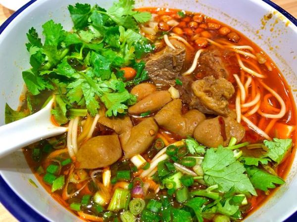 正宗肥肠面怎么做_肥肠面去腥技巧-第1张图片-山城妙识