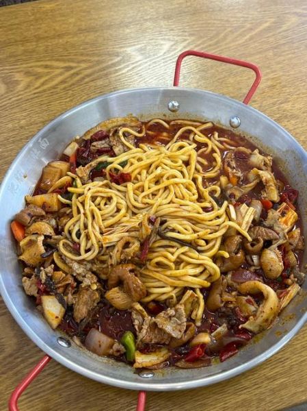 正宗肥肠面怎么做_肥肠面去腥技巧-第2张图片-山城妙识