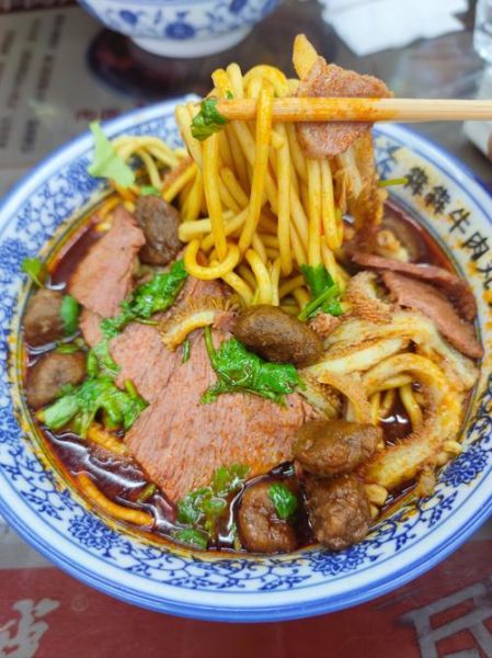 牛肉丸子面是哪的特产_牛肉丸子面正宗做法-第1张图片-山城妙识